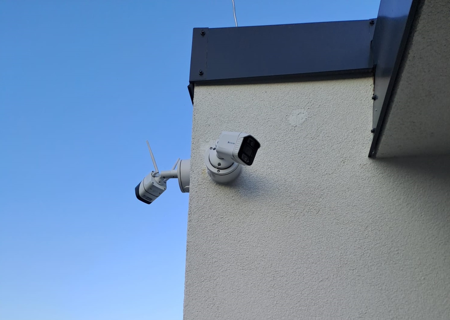 A biztonsági kamera vásárlása nem minden. Mire kell még gondolni ...